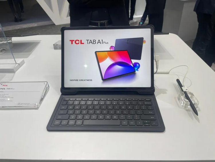 TCL Tab A1 Plus Review: Affordable 5G Tablet With Big 12.2-Inch Display ...